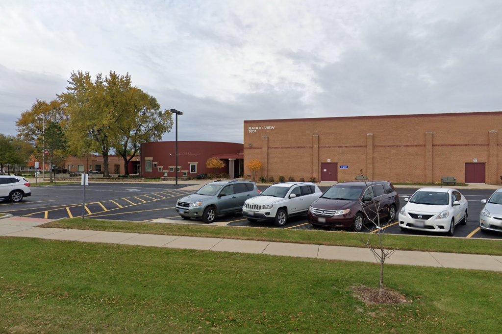 Meadow Glens Elementary School in Naperville, IL - College Hi